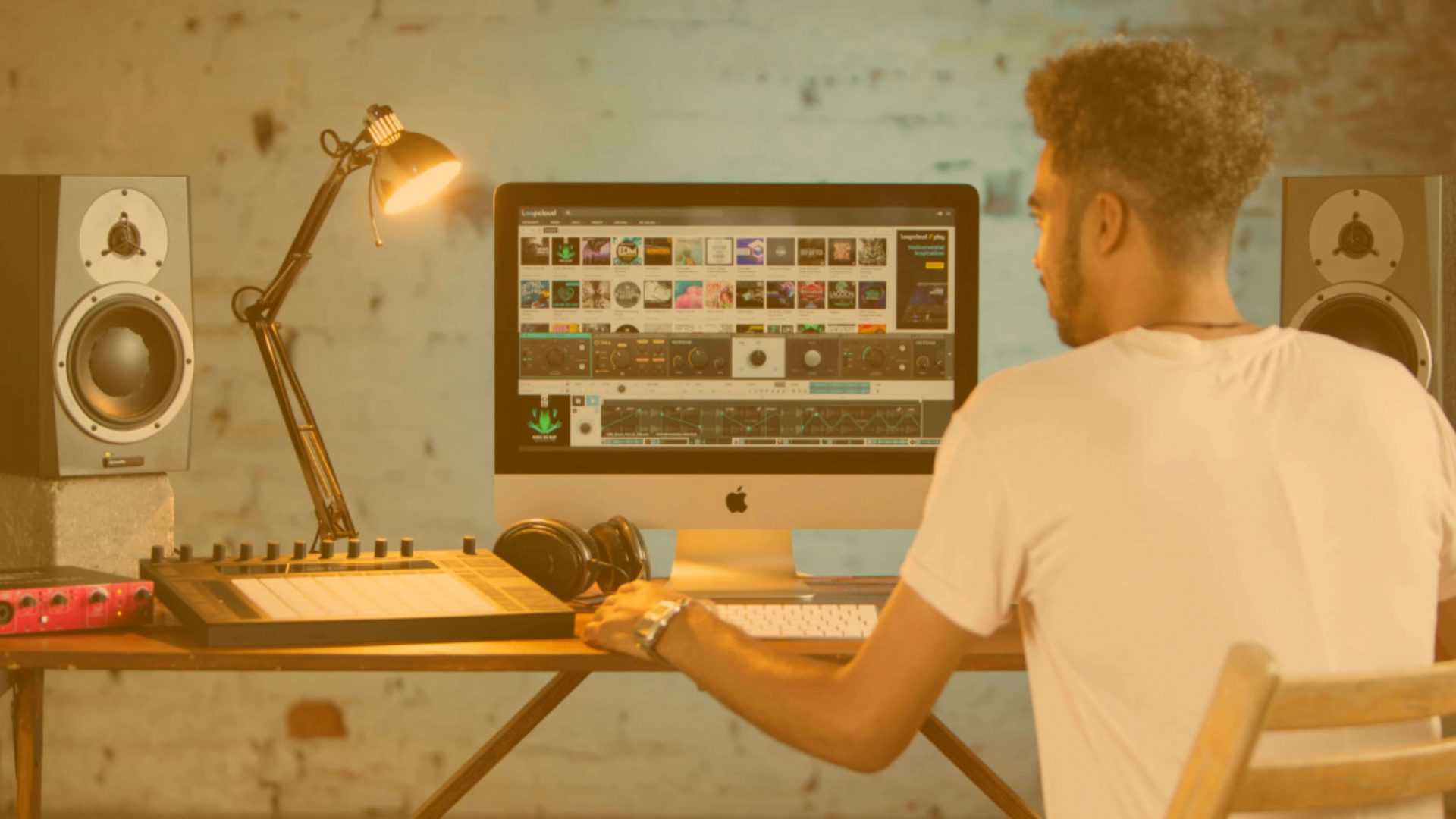 History of Lo-fi: How Did Lo-fi Hip Hop Take Center Stage? - RouteNote ...