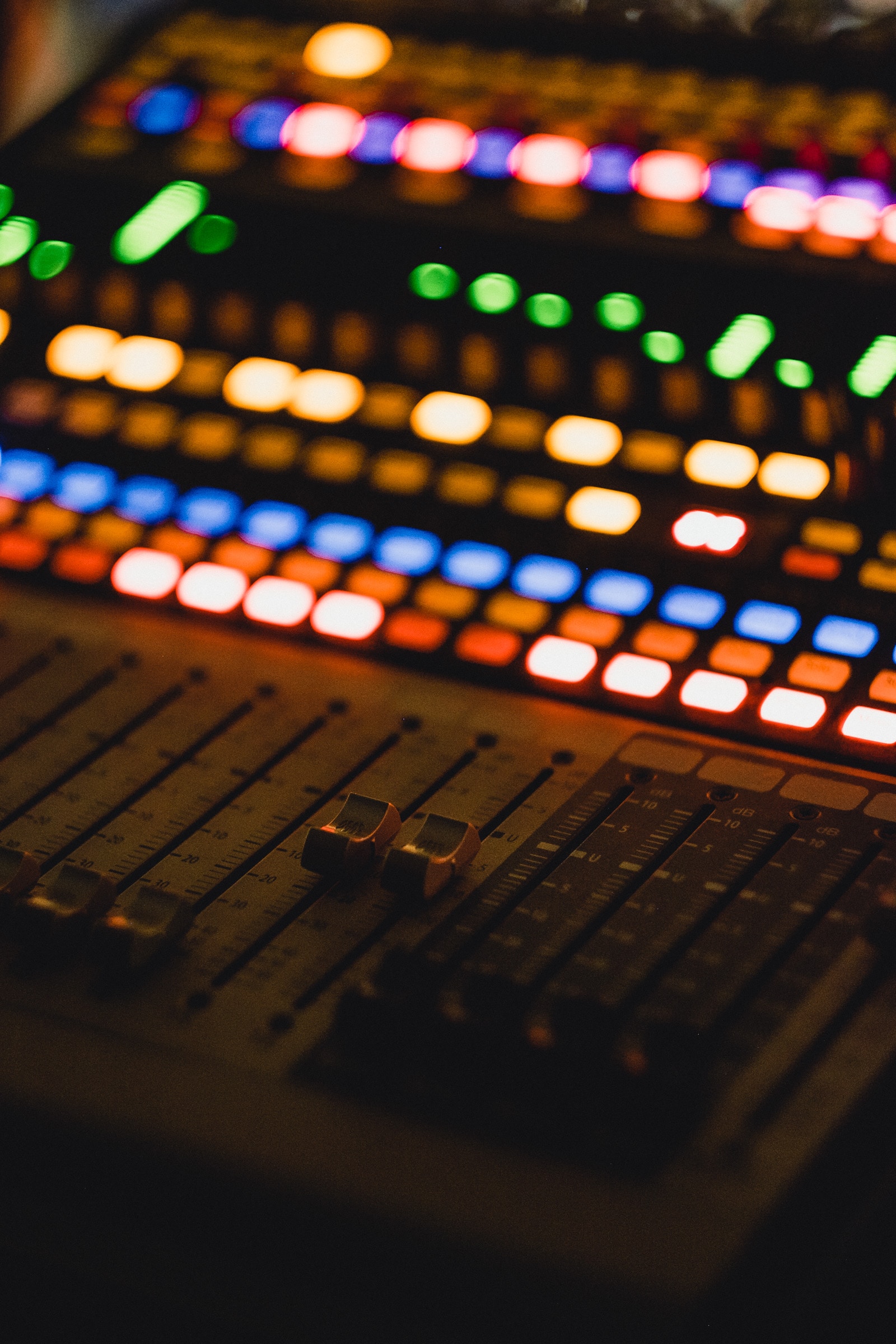 Revolutionising Sound: Exploring the Marvels of Music Technology ...